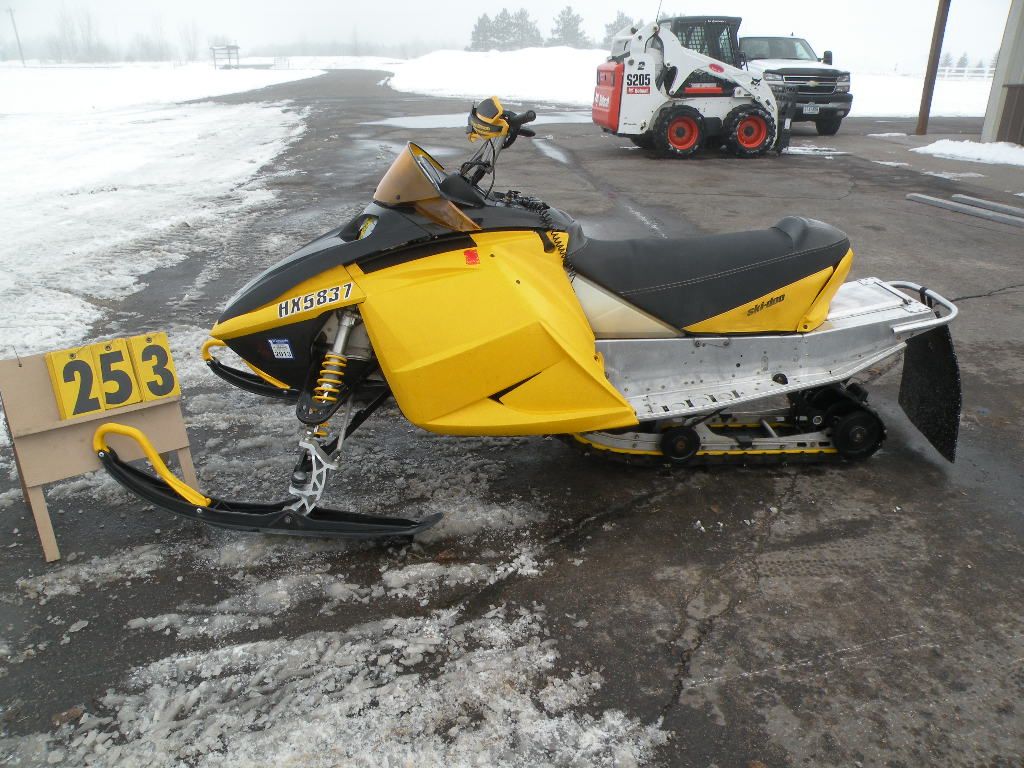 2006 Ski Doo MXZ X 440 2BPSBM6A36V000056