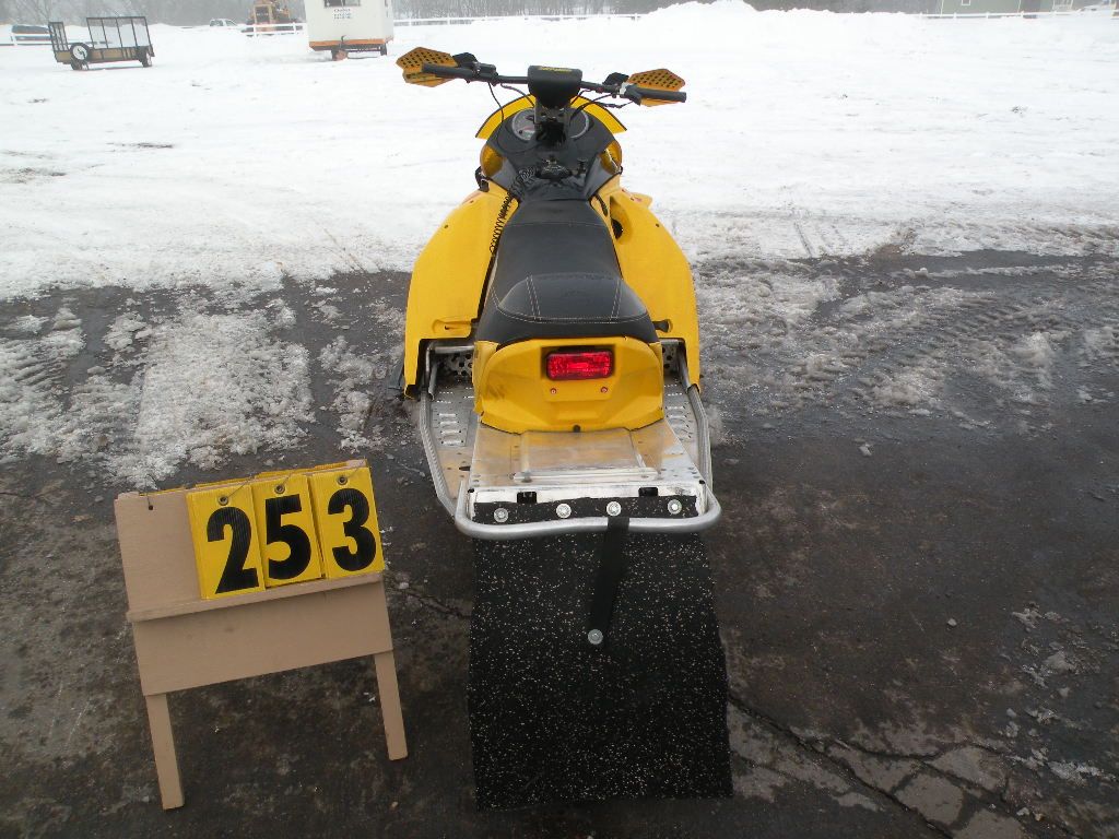 2006 Ski Doo MXZ X 440 2BPSBM6A36V000056