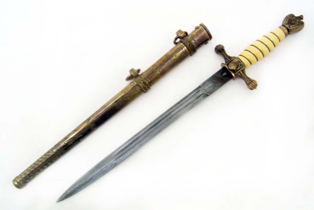 GERMAN NAZI NAVAL KRIEGSMARINE OFFICERS DAGGER W/ SCABBARD