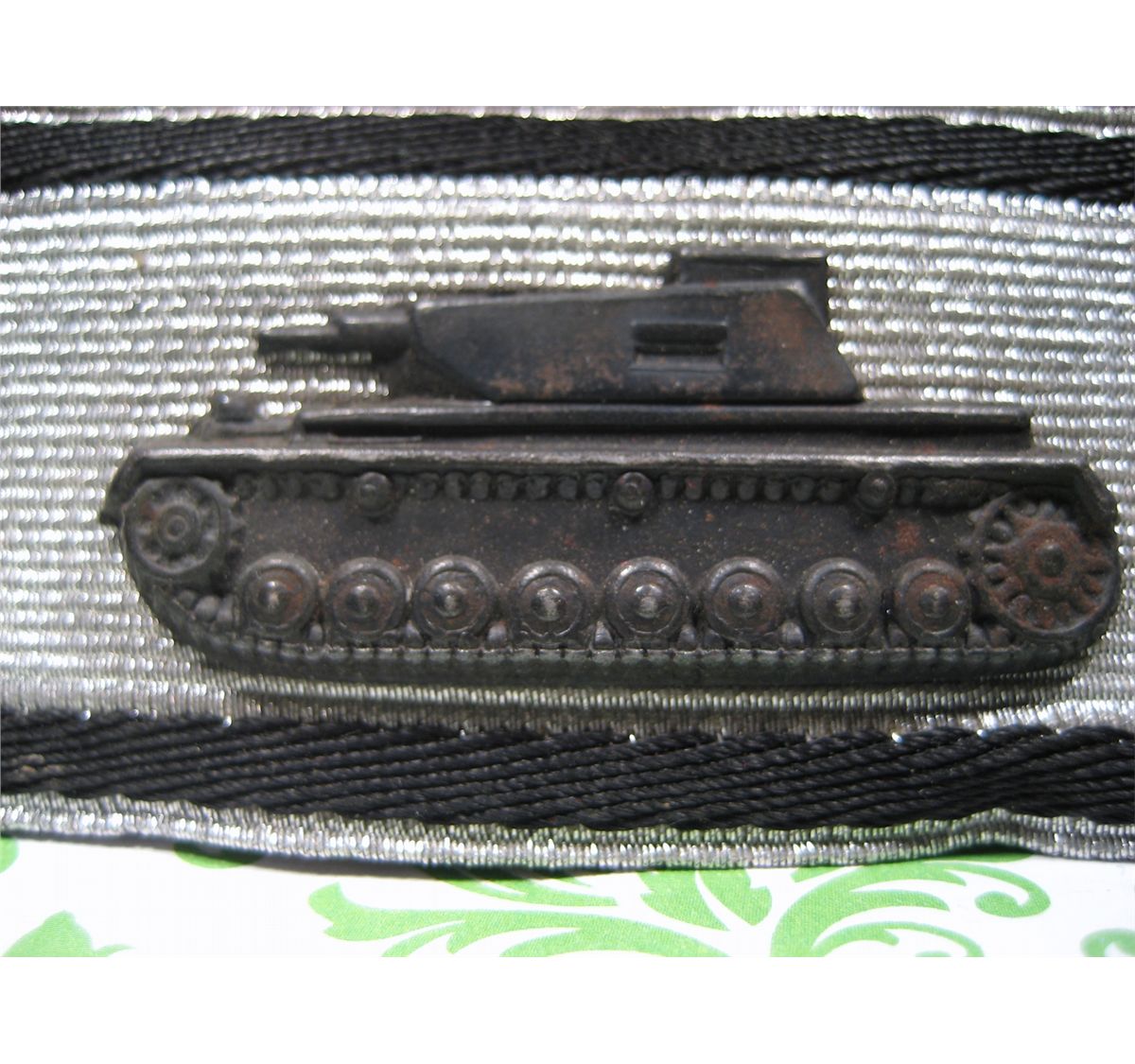 TANK DESTRUCTION BADGE SILVER GERMAN WWII WW2 GERMANY PANZER MEDAL INSIGNIA