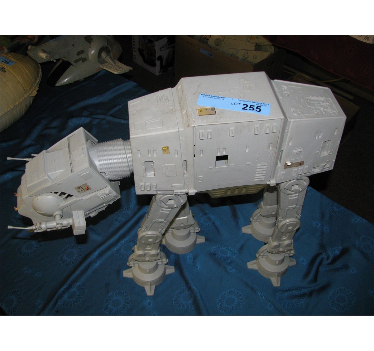 STAR WARS VINTAGE AT-AT WITH CHIN GUN