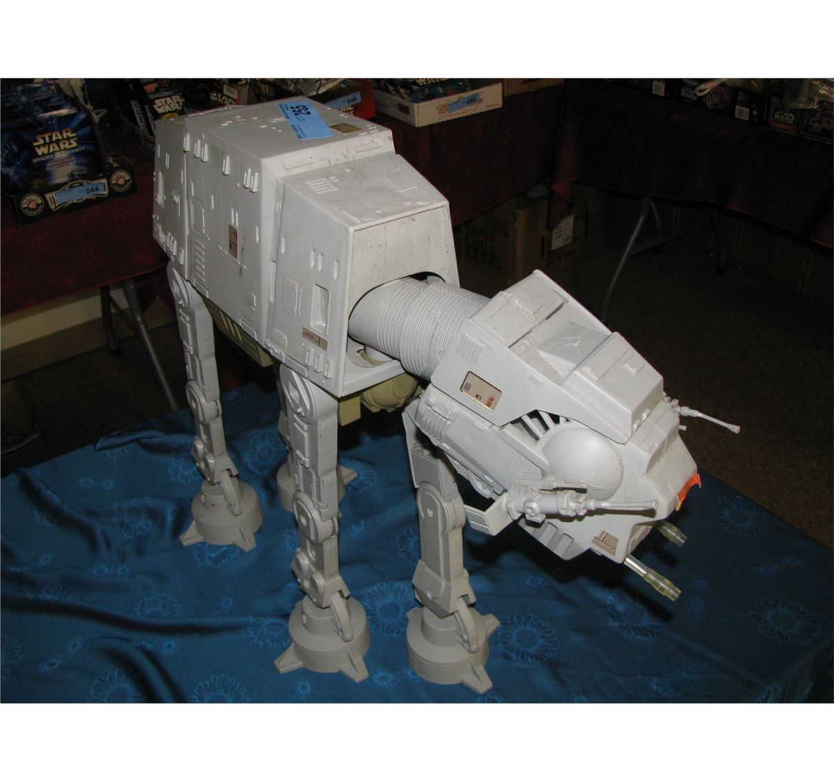 STAR WARS VINTAGE AT-AT WITH CHIN GUN