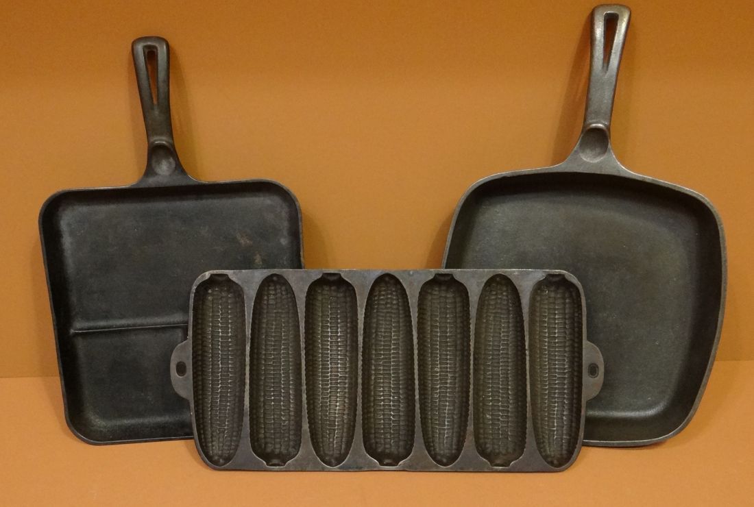 3 pcs.- WAGNER WARE, square skillet, breakfast skillet & corn bead pan