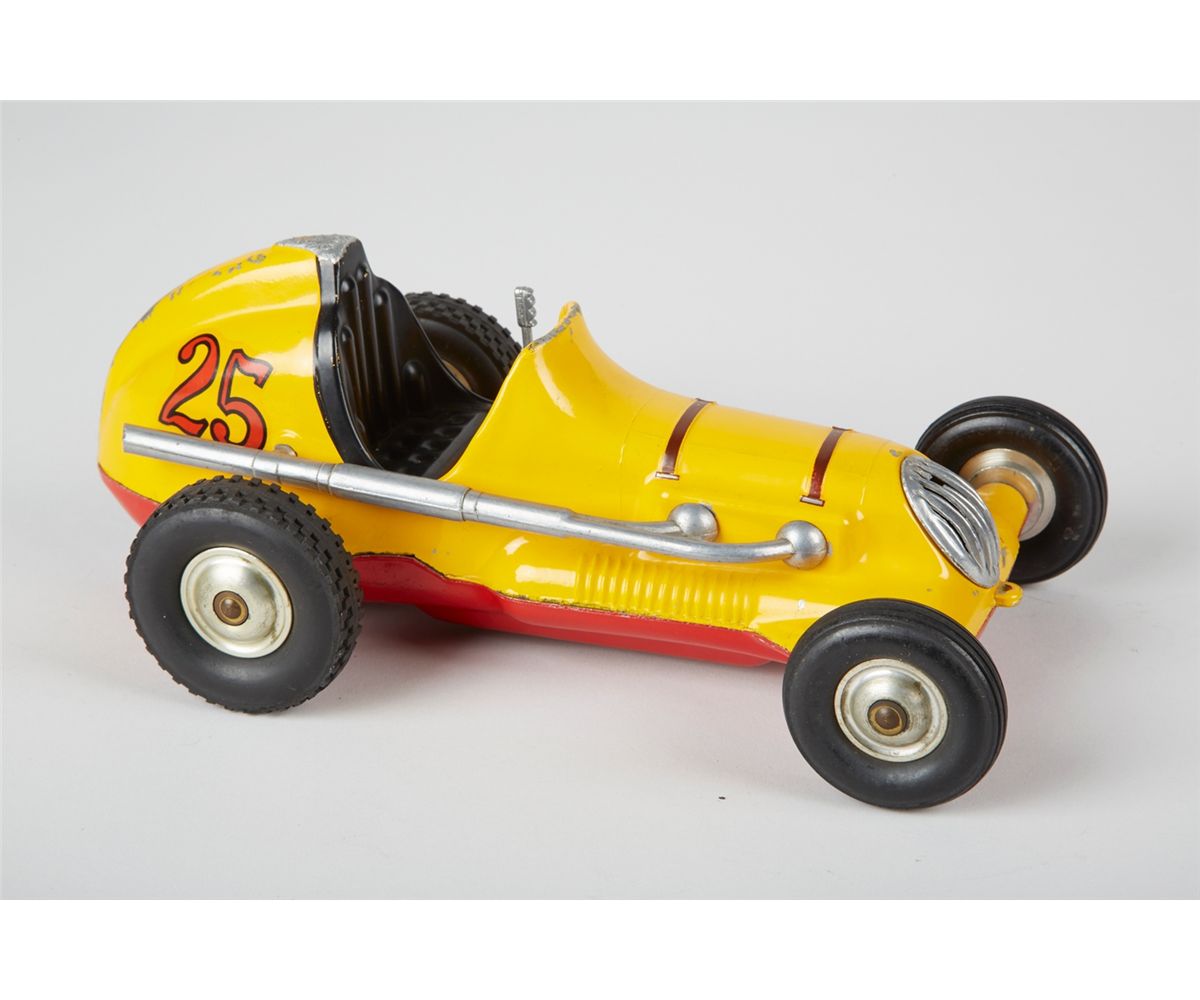 Roy Cox "Thimble Drome - Champion No. 25" Die-