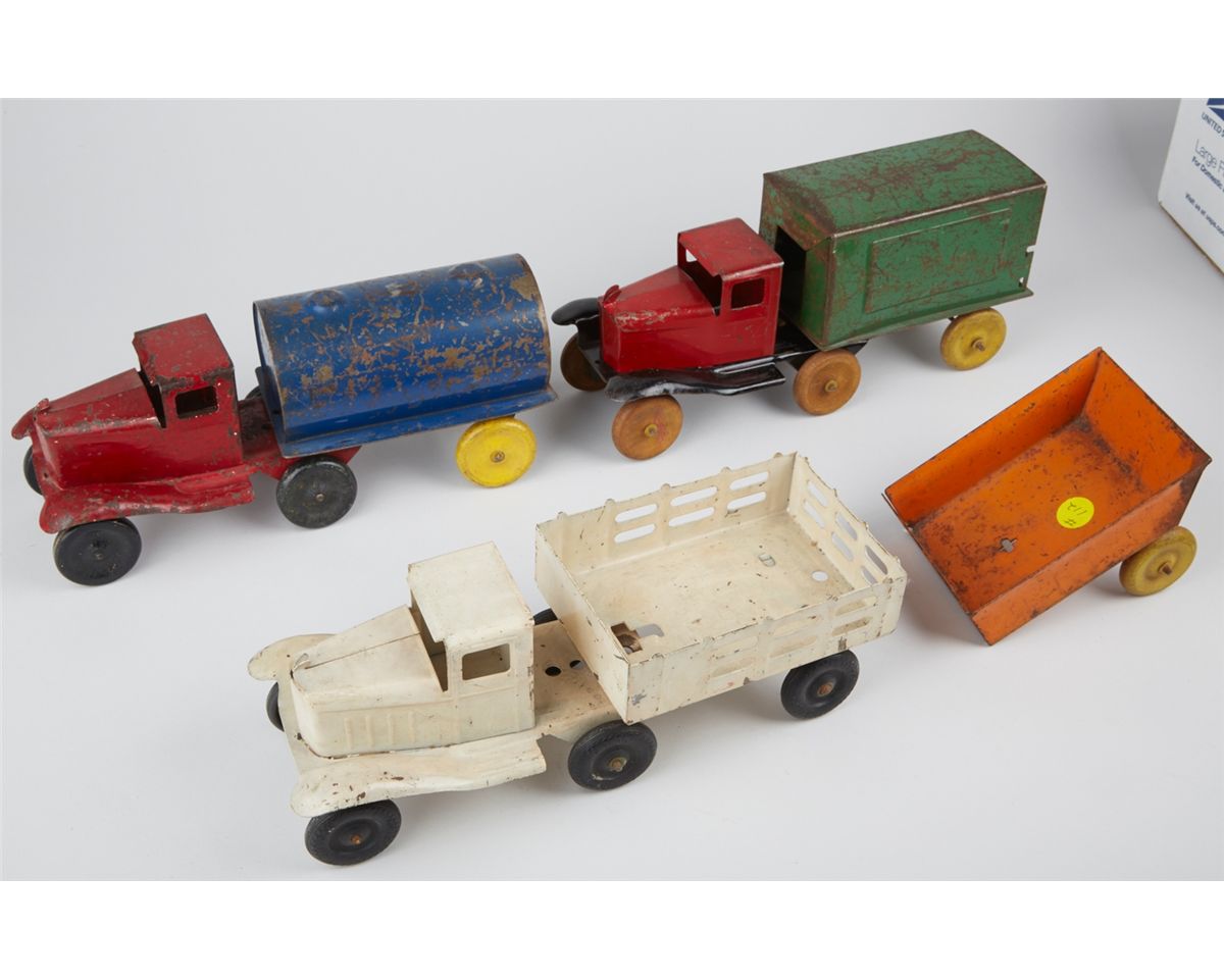 Lot of 5 - Girard Pressed-Steel Toy Vehicle Par