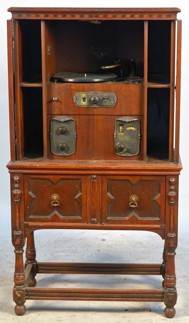 Victor Electrola VE9-18X Wood Floor Electric Victrola