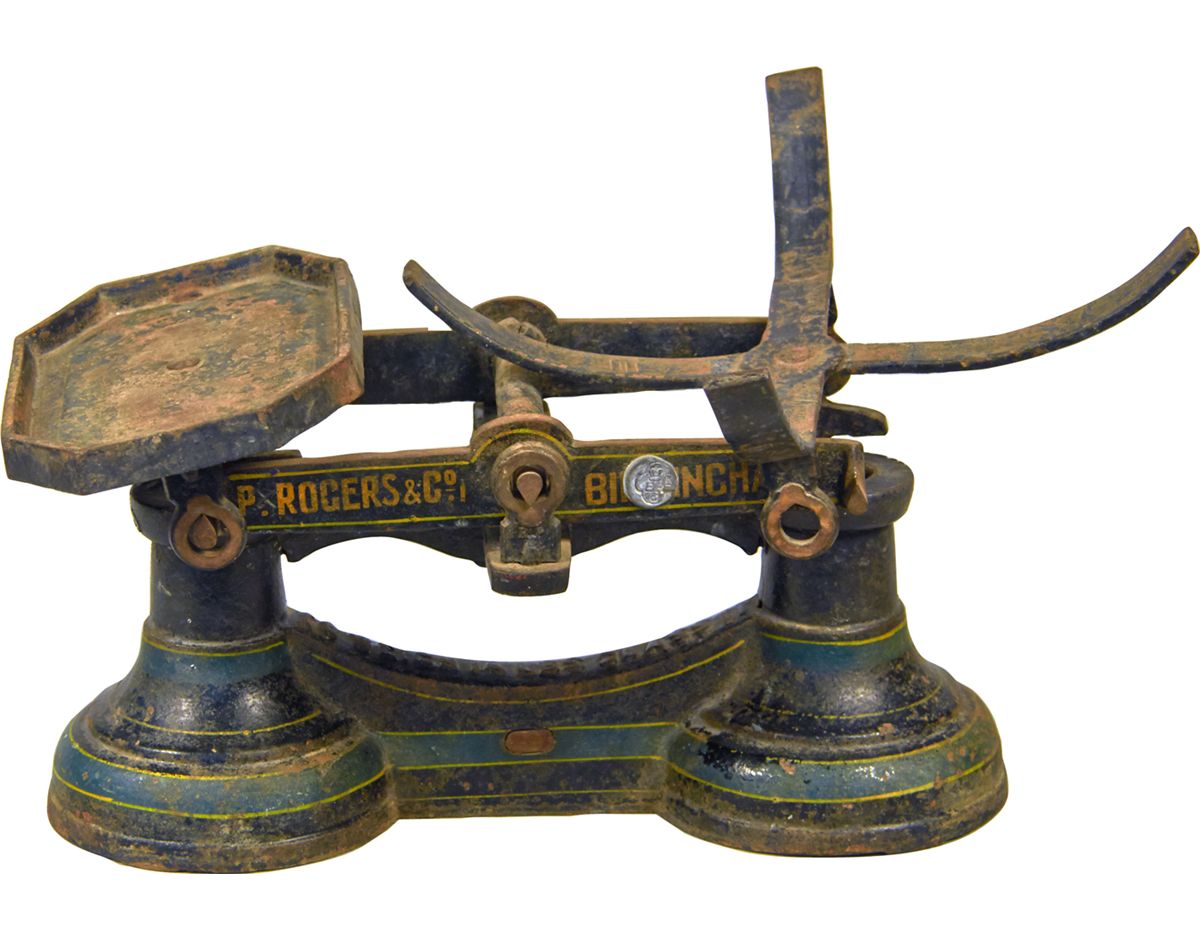 General Store Style Cast-Iron Countertop Scale