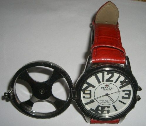DENACCI WATCH LARGE BEZEL WITH FACE THAT OPENS