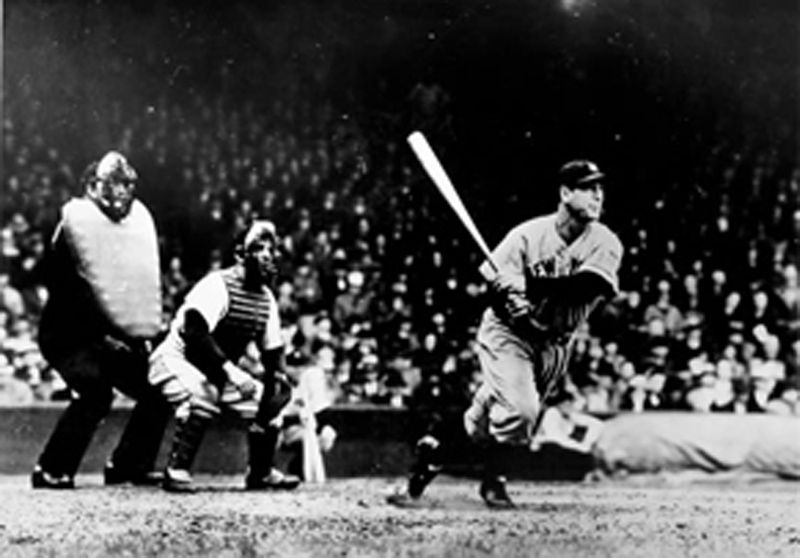 Lou Gehrig gets a Hit, New York Yankees, Photograph