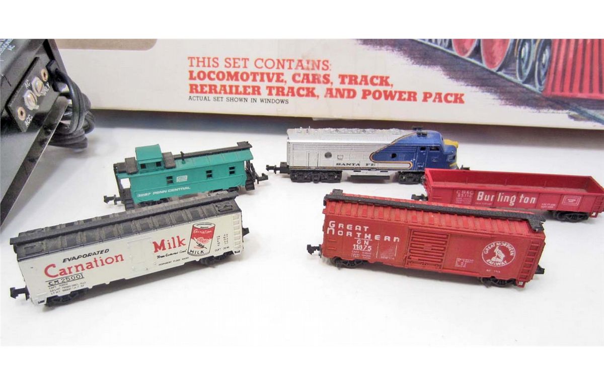 1973 AURORA POSTAGE STAMP TRAIN SET IN ORIG. BOX