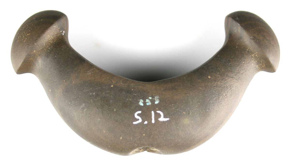 PROVENANCED 3"x5" Knobbed Crescent Bannerstone 4 COA's