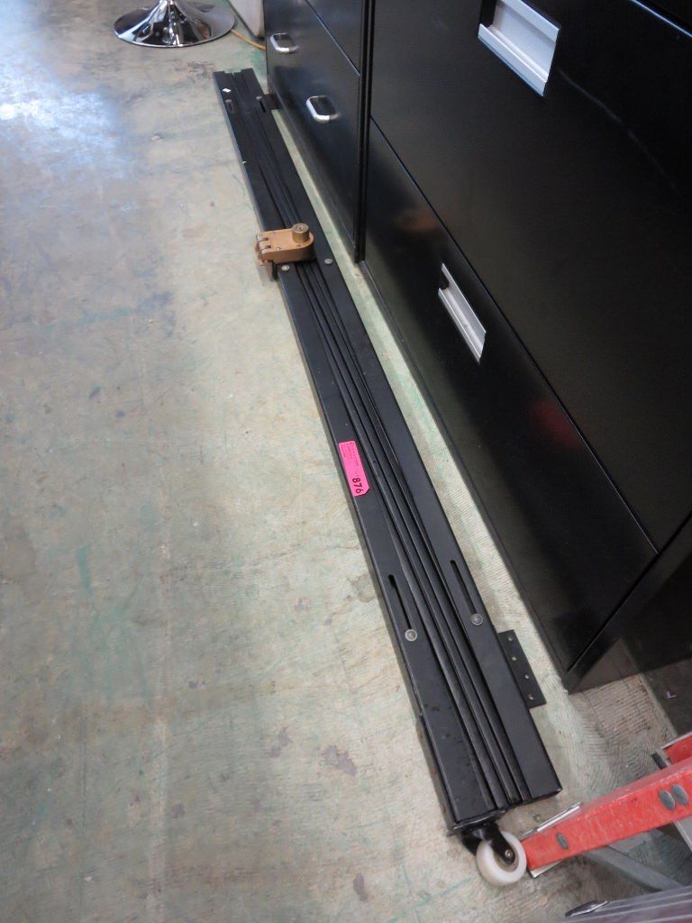 Metal expansion gate with Yale lock - 36"