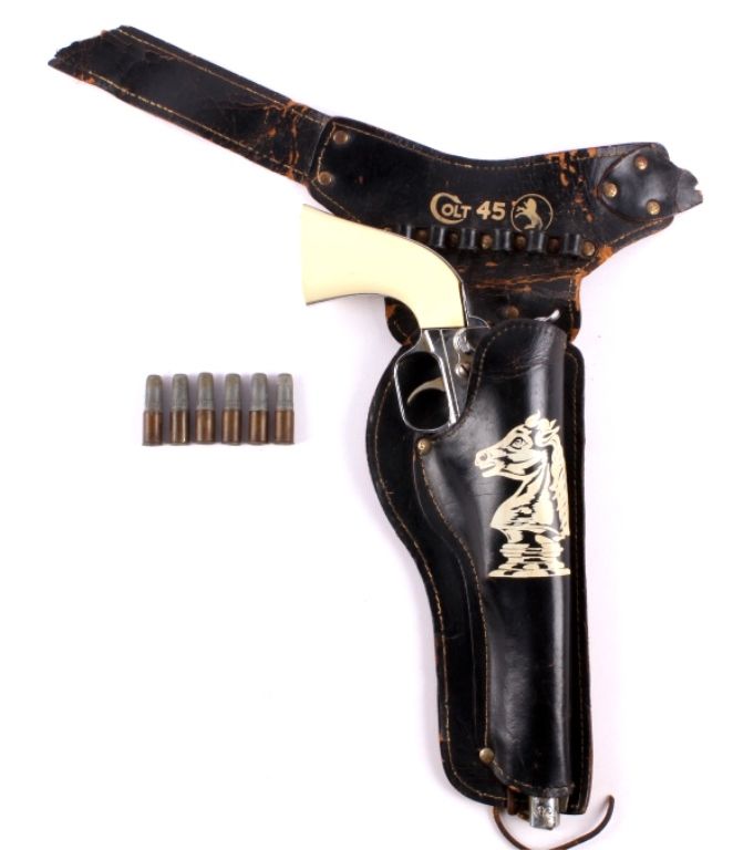 Hubley Colt .45 Cap Gun with Holster This lot feat