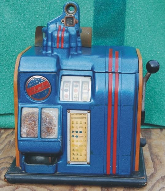 Columbia 1939 "Baby Bell" table top nickel slot machine