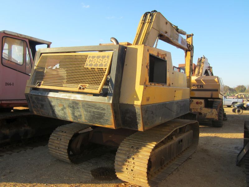 CASE 880 HYDRAULIC EXCAVATOR, S/N 6200062, 8' STICK, 42" BUCKET, CANOPY ...