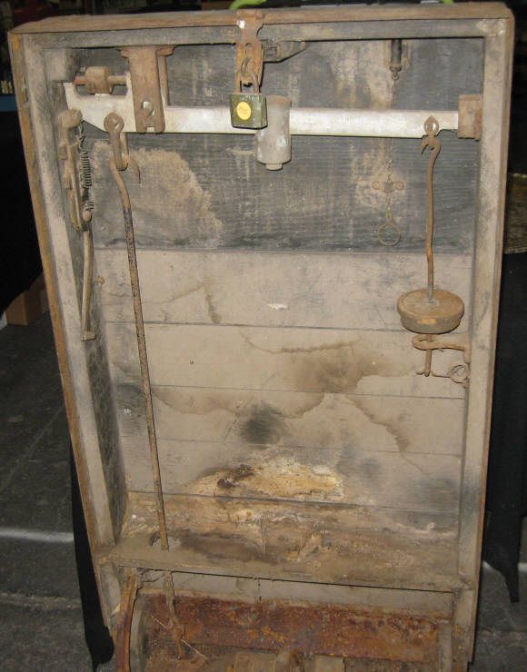 Vintage US Military Portable Scale. HOWE Scale.