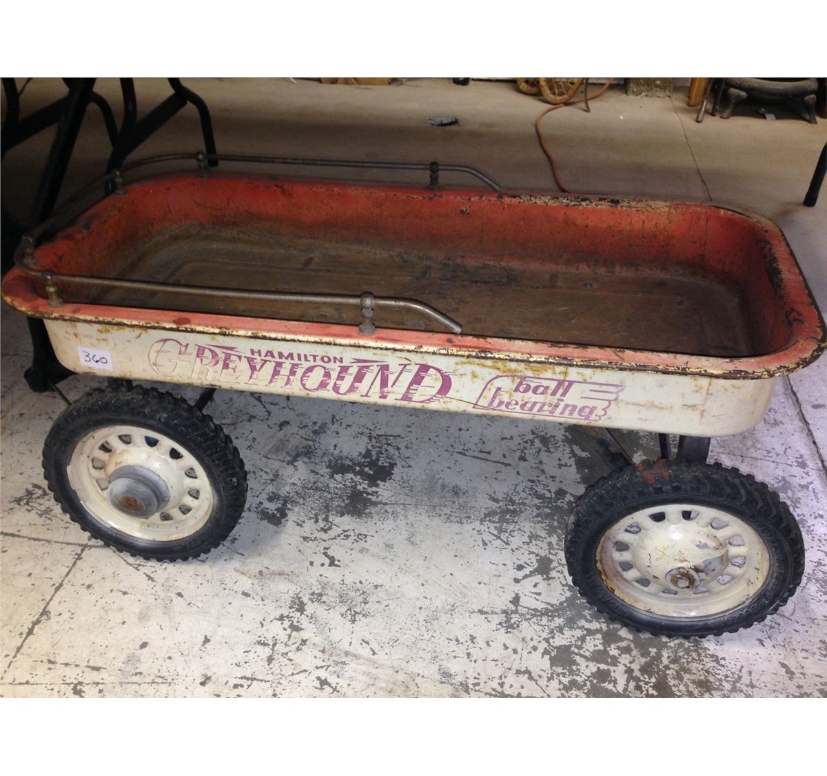 Hamilton Greyhound Ball Bearing Wagon