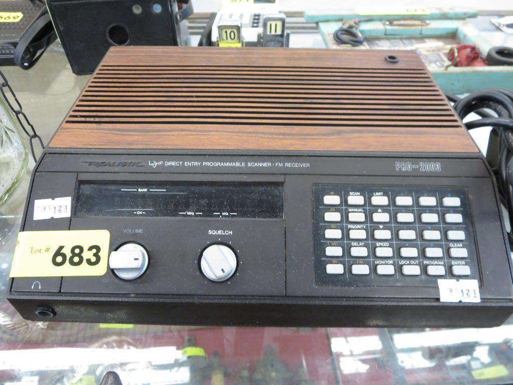 Vintage Realistic scanner/receiver