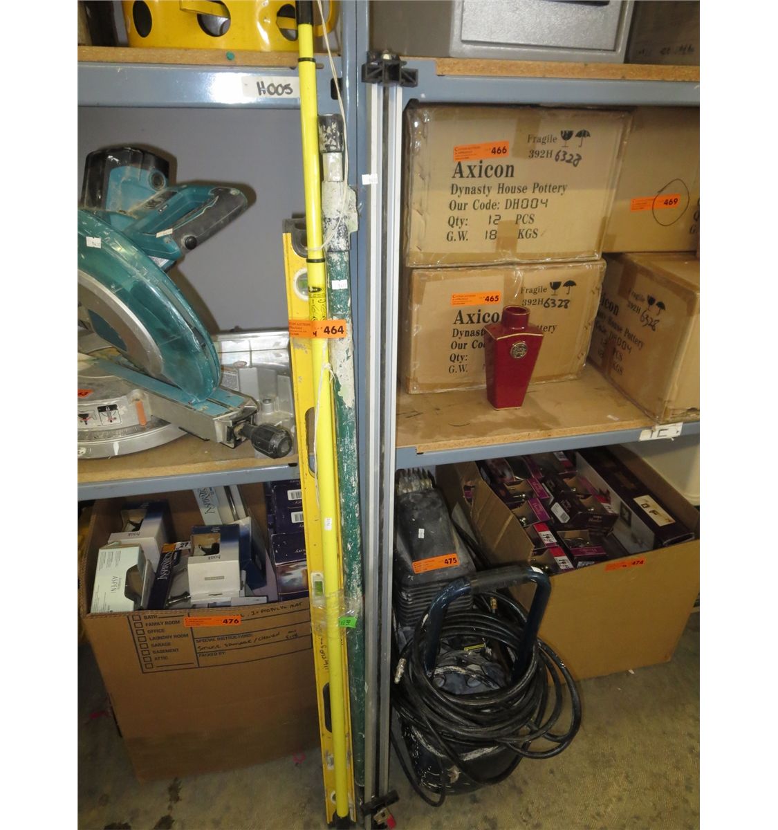 Level & extension pole