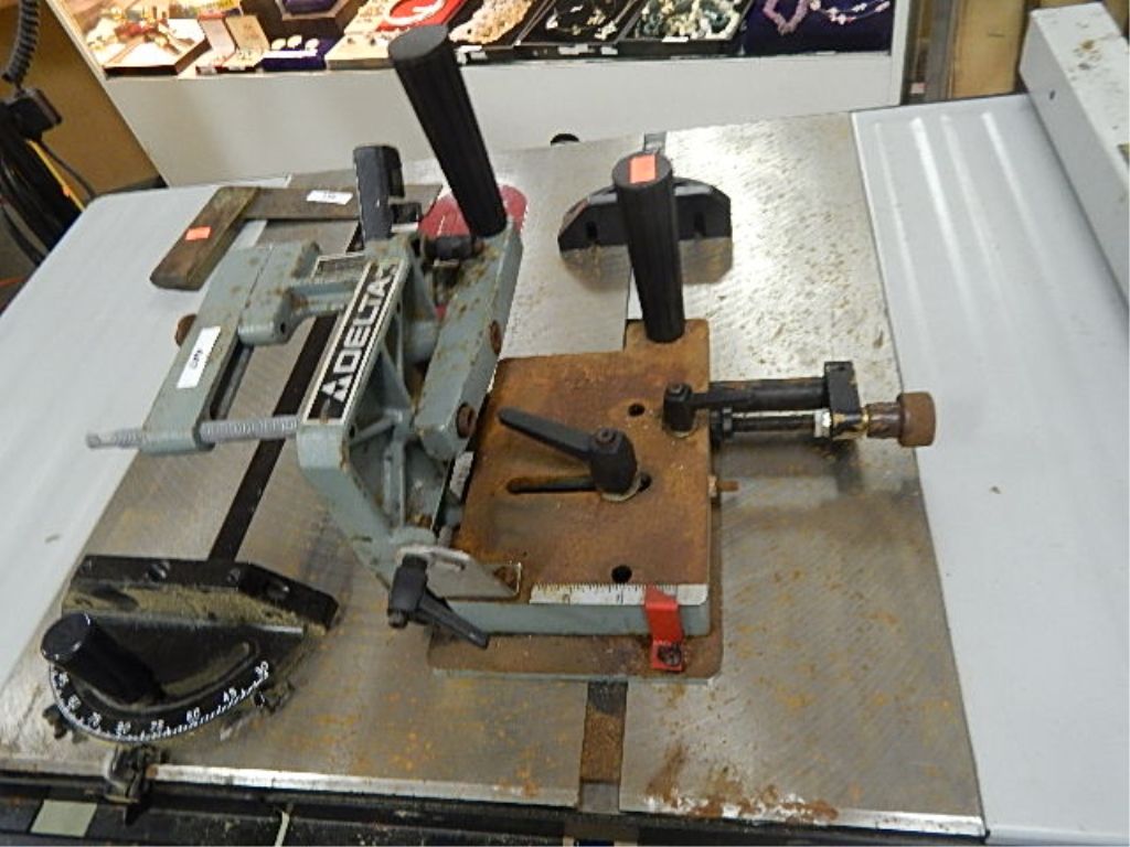 DELTA TABLE SAW ATTACHMENT