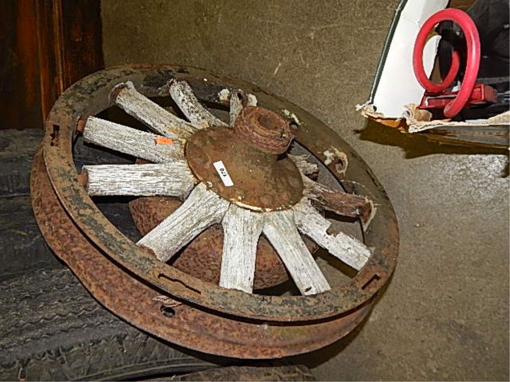 VINTAGE WHEEL - WOOD SPOKES - WITH METAL HUB