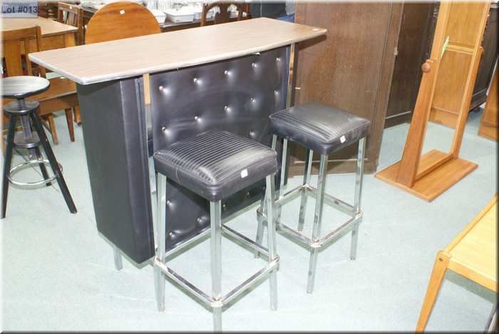 Retro button tufted free standing bar and two stools