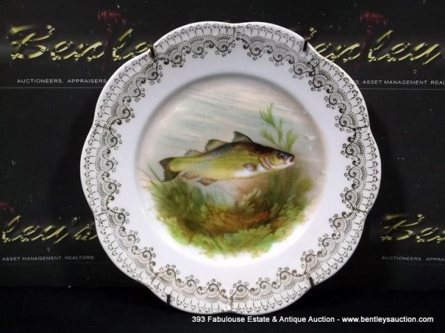 BAVARIA HAND PAINTED FISH PLATE, 7 1/2" W/ GOLD PLATE WALL HANGER