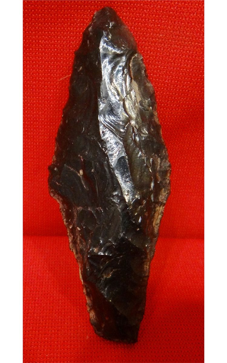 Haskett spear point, 9,500 - 11,500 years old, 4", chip on tip, Oregon find