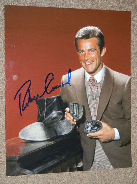 Robert Conrad "The Wild Wild West" Signed 8x10 Photograph