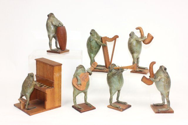 7 piece folk art bullfrog band