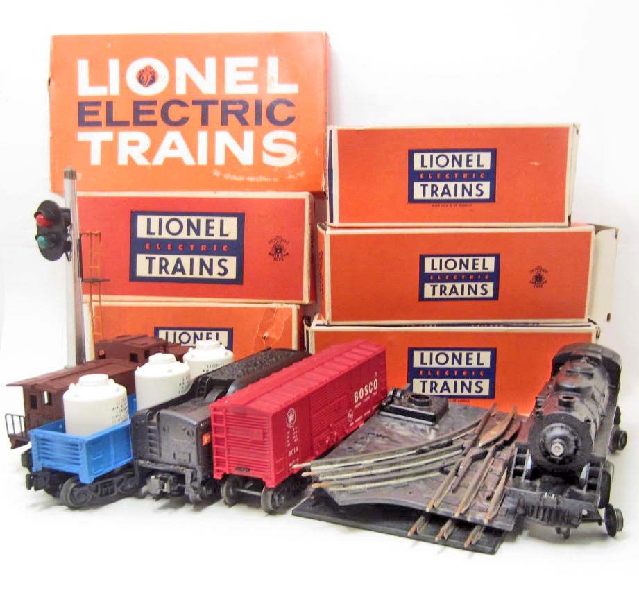 VINTAGE POST WAR LIONEL NO. 249 ENGINE & TRAIN CARS TRAIN SET