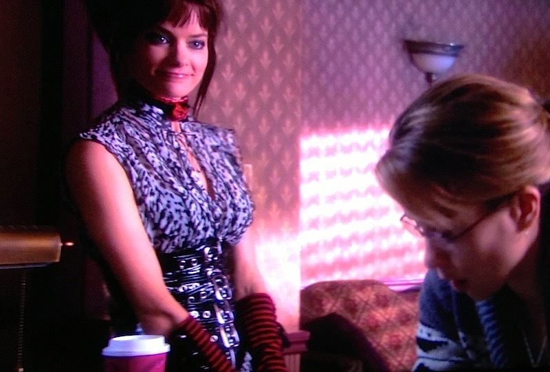 Blood Ties (TV) - Coreen's Choker (Gina Holden)