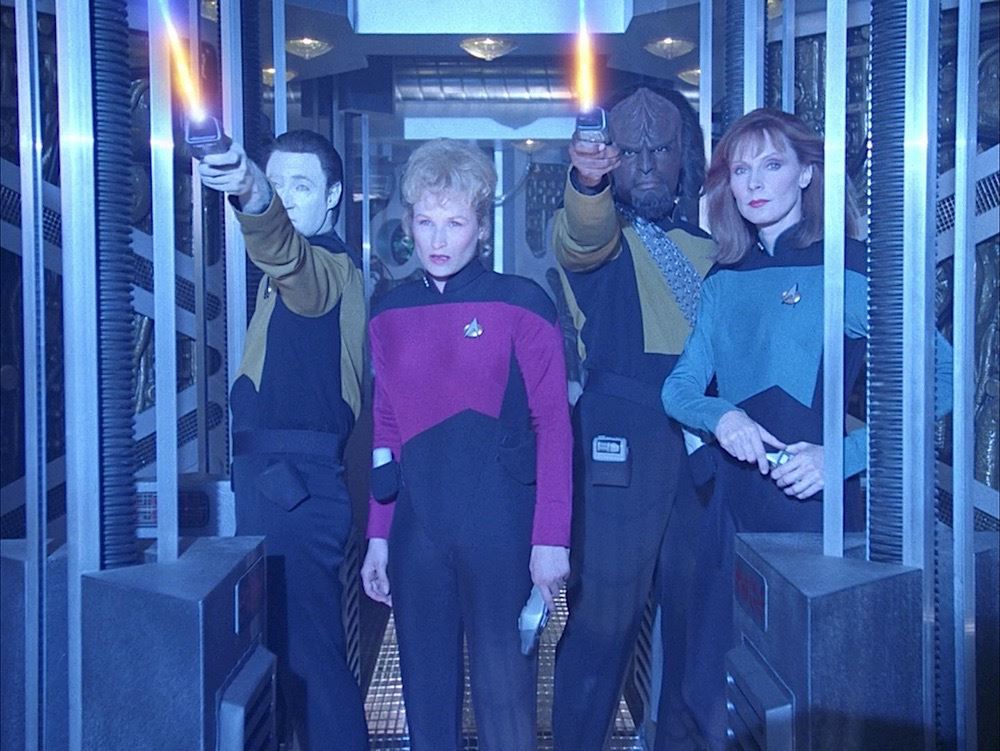 Star Trek: The Next Generation (TV) - Cobrahead Phaser & Holster