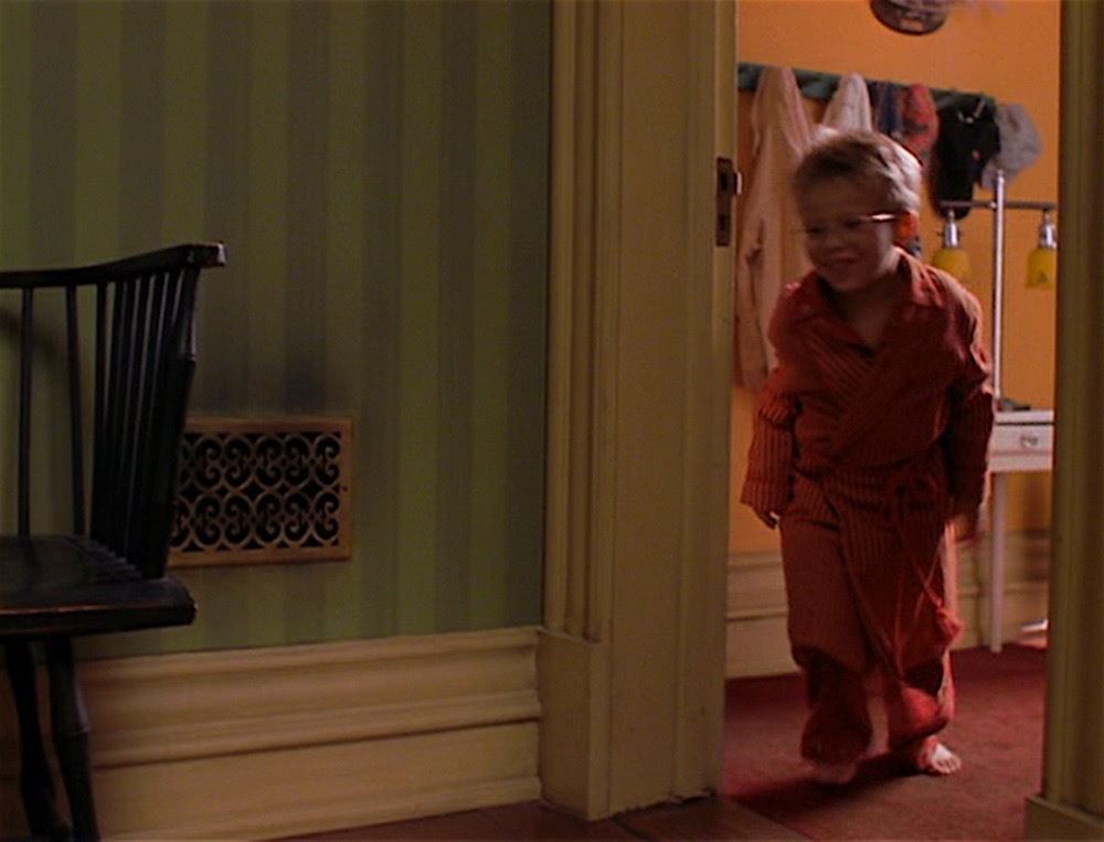 Stuart Little - George Little's Outfit (Jonathan Lipnicki)