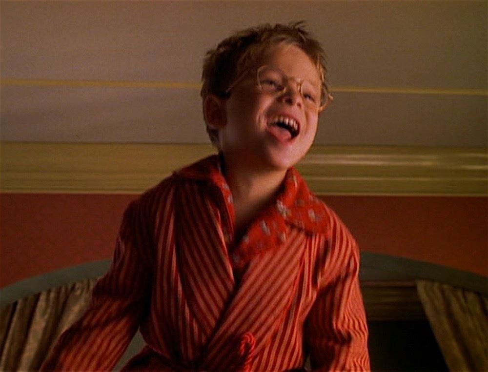 Stuart Little - George Little's Outfit (Jonathan Lipnicki)