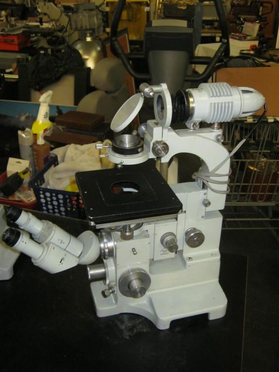 Tiyoda Tokyo 7323 Microscope.