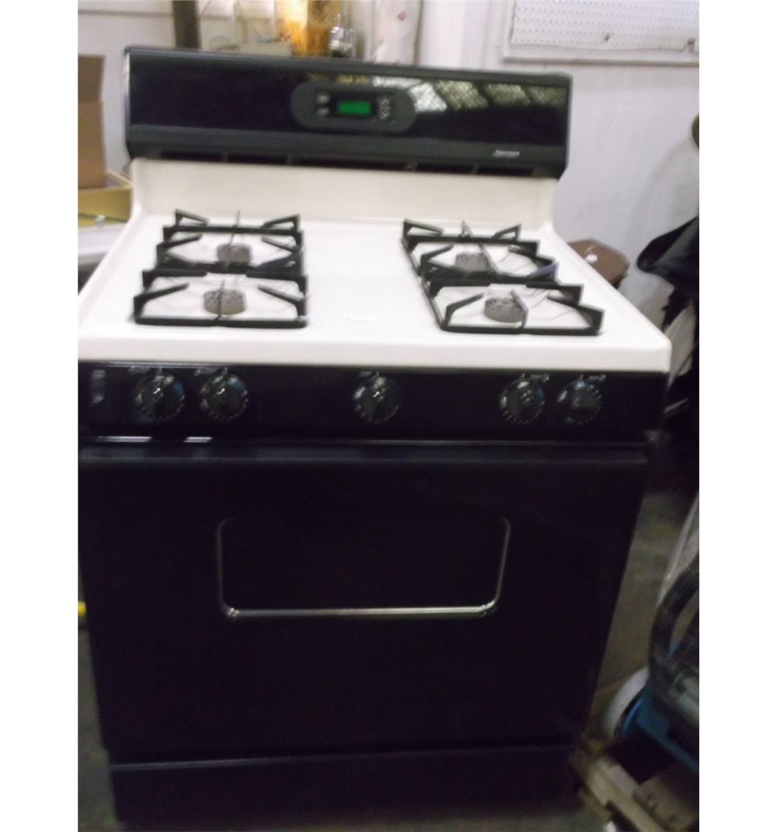 Black & Beige Gas Stove.....4 Burner