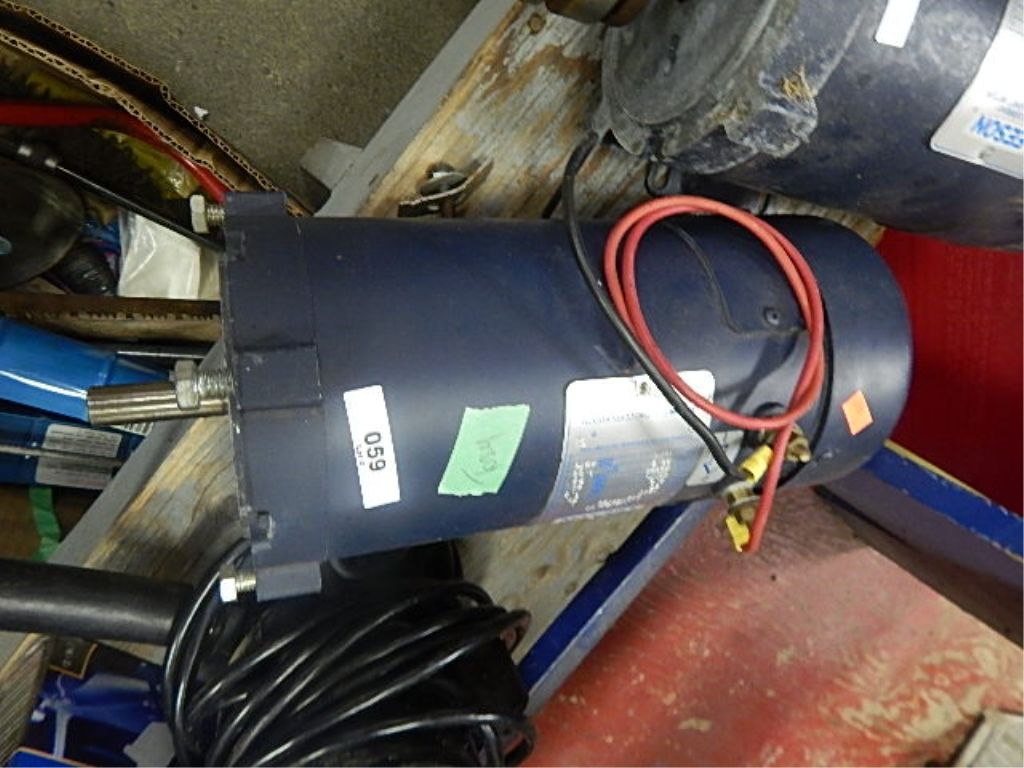 LEESON MOTOR - 24 VOLT - 3.9 AMP - 1HP