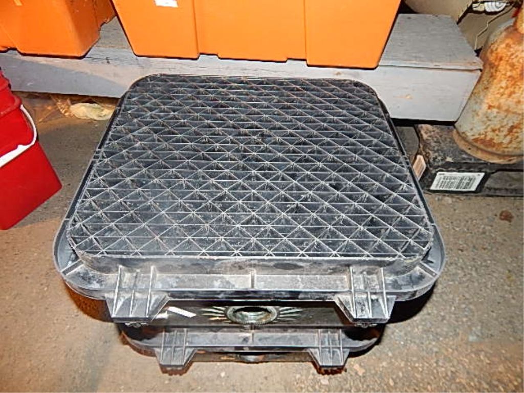 STREET LIGHT POWER BOX ? COVER - NEW