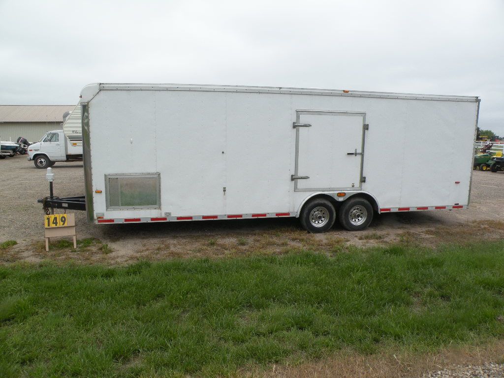 2000 Roadmaster enclosed trailer SN-5DT212M2XY1001014
