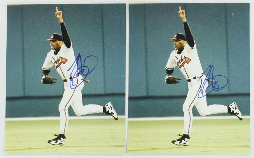 Lot of (2) David Justice Signed Braves 8x10 Photos (PA LOA)