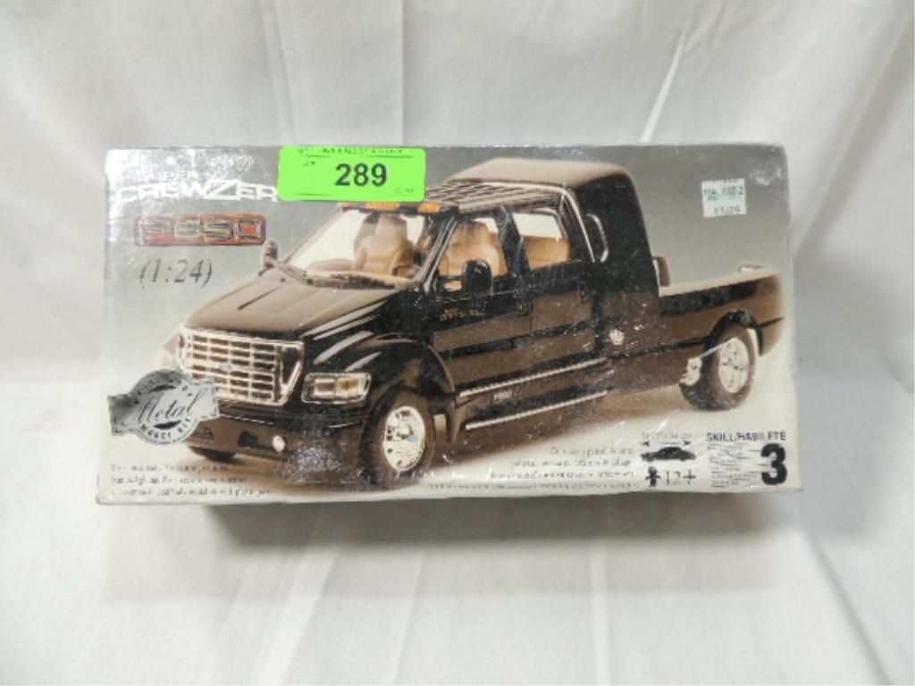 NEW SUPER CREWZER F650 MODEL KIT MEDAL BODY