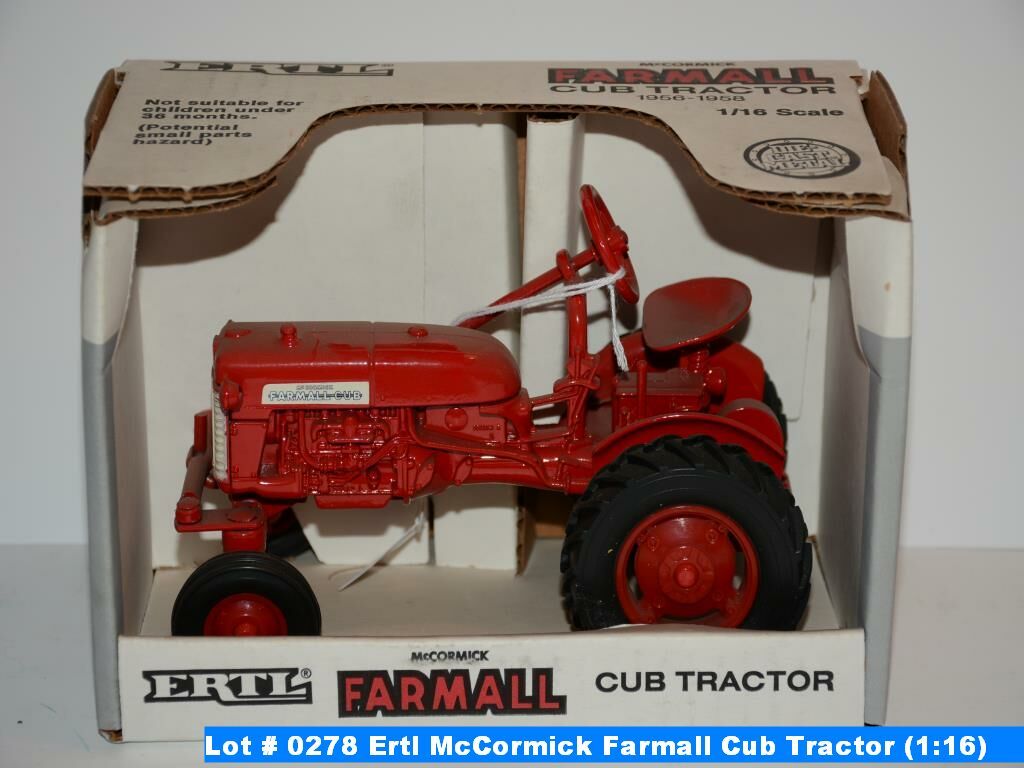 Ertl McCormick Farmall Cub Tractor (1:16) - Bodnarus Auctioneering