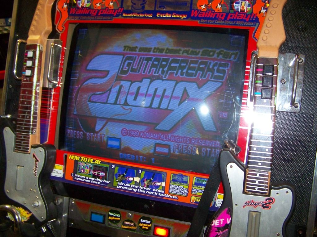GUITAR FREAKS 2ND MIX KONAMI MUSIC GAME