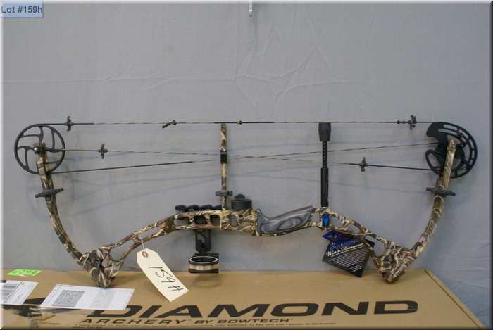 Diamond By Bowtech Liberty Compound Bow, 61 Lb pull, 28" draw length ...