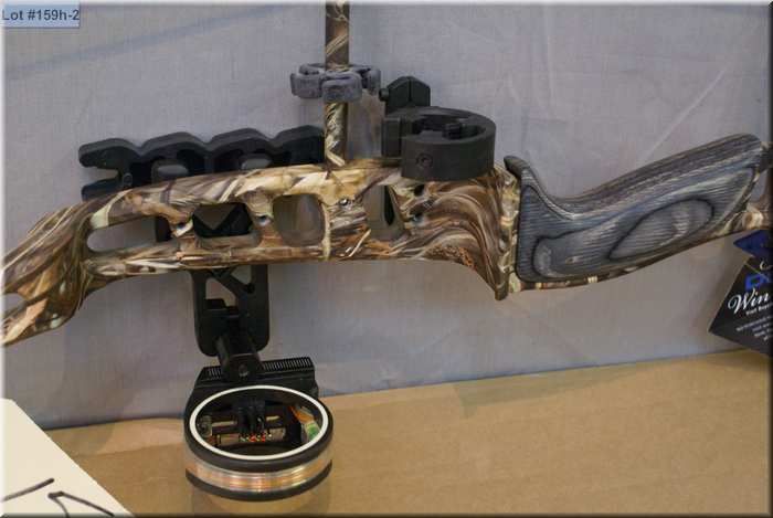 Diamond By Bowtech Liberty Compound Bow, 61 Lb pull, 28" draw length ...