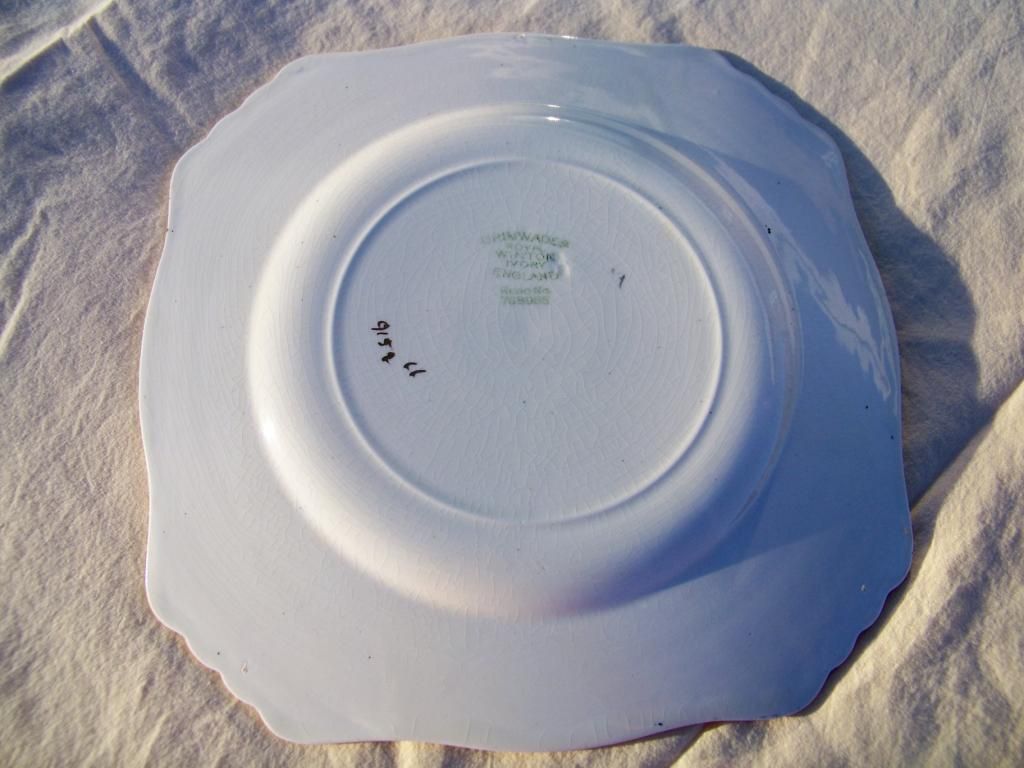 Grimwades Royal Winton "Ivory" England plate