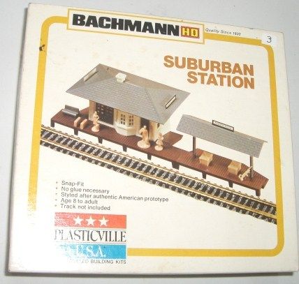 TRAIN HO SCALE *SUBURBAN STATION* BACHMANN HO *PLASTICVILLE USA* ITEM ...