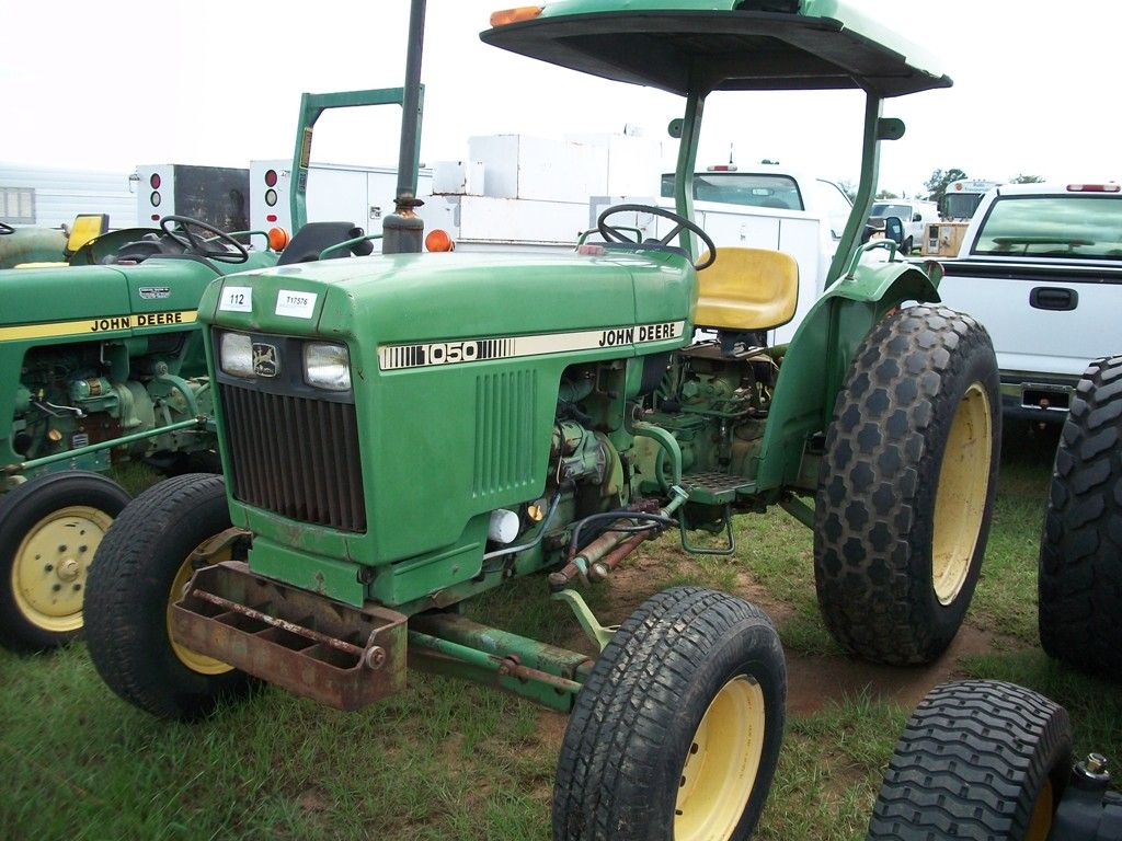 John Deere 1050 DIESEL TRACTOR W/ PWER STEERING & REMOTE HYDRAULICS Ser ...