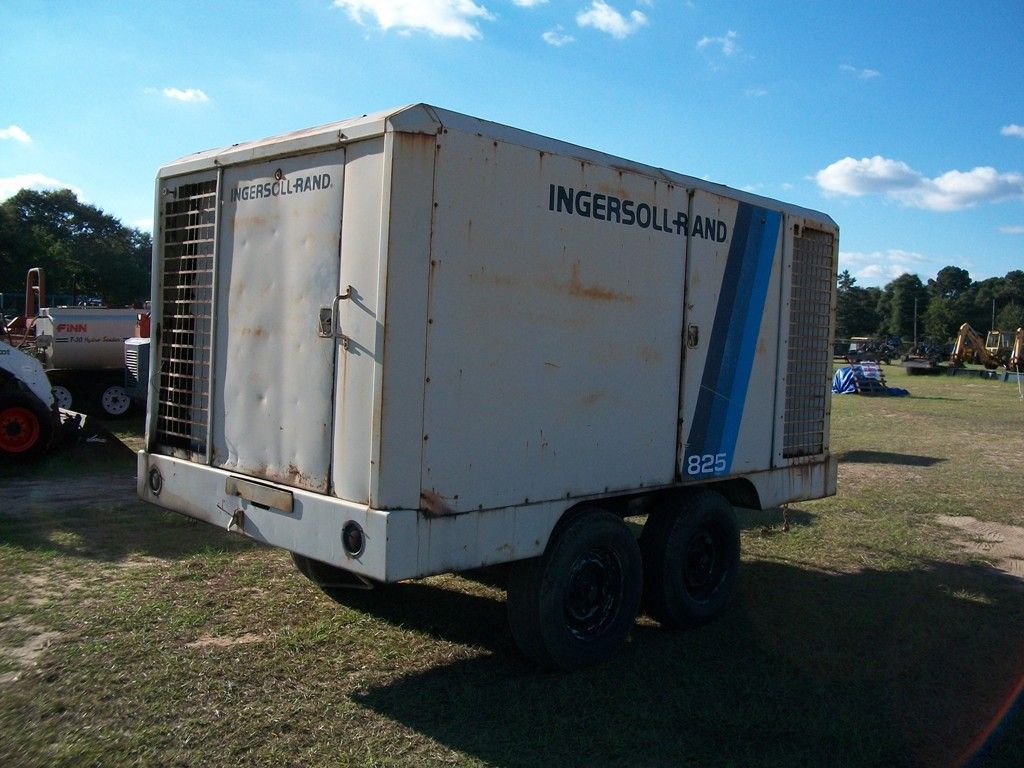 Ingersoll Rand 825 AIR COMPRESSOR W/CUMMINS DIESEL ENGINE TRAILER ...